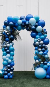 22 Blue Balloon Arch Ideas for Any Occasion - We Heart Decorating
